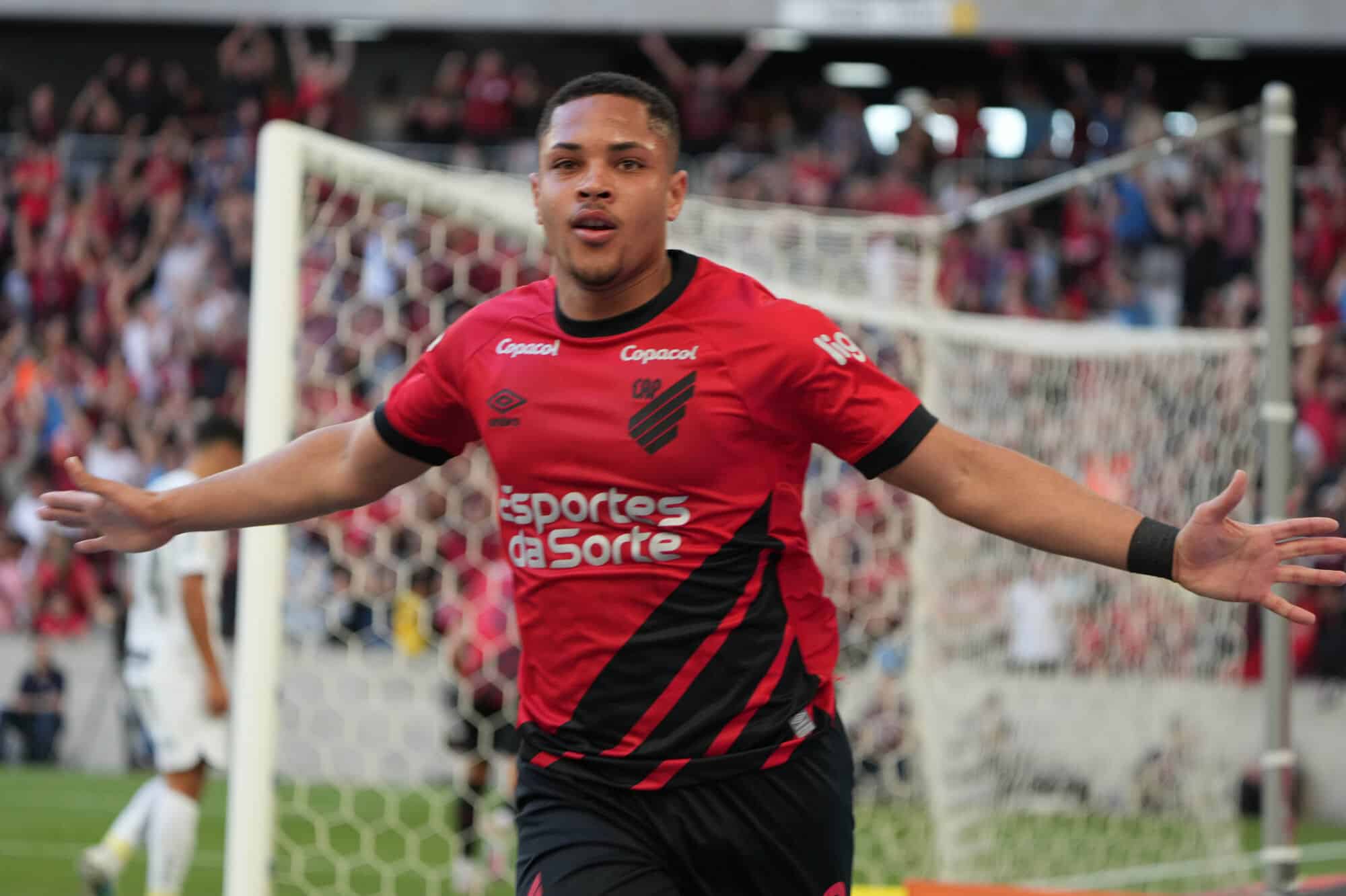 Vitor Roque zostanie piłkarzem FC Barcelony. To następca Lewandowskiego?