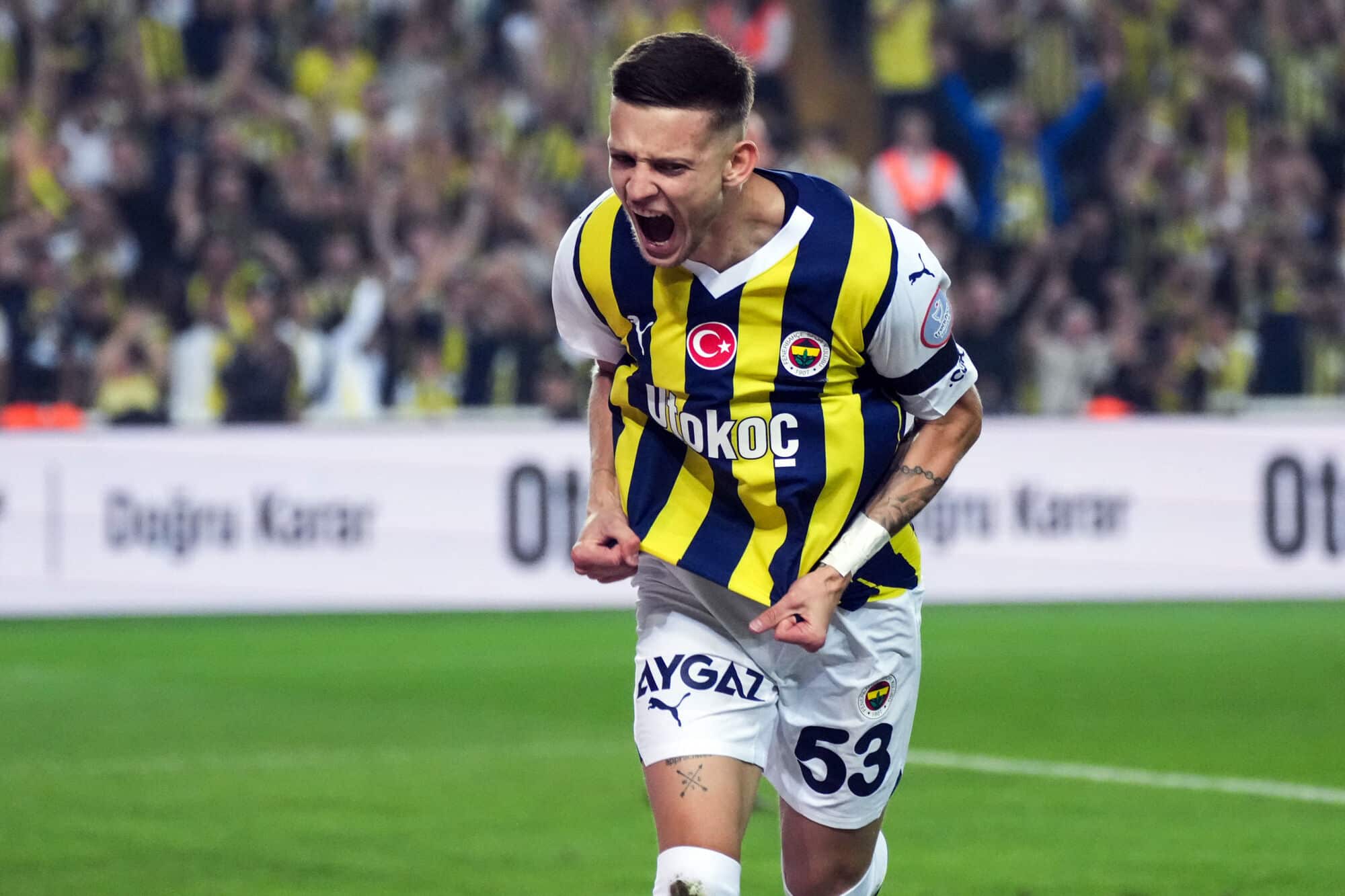 Sebastian Szymański trafi do Premier League? Na stole gigantyczna kwota